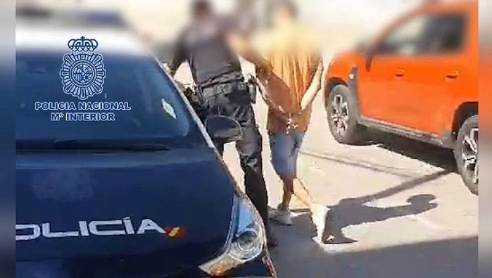 La Policía Nacional Detiene En Usera A Un Fugitivo Reclamado Por 6484